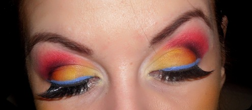 Le petit jardin de liloo: Toucan Inspired Makeup / FOTD